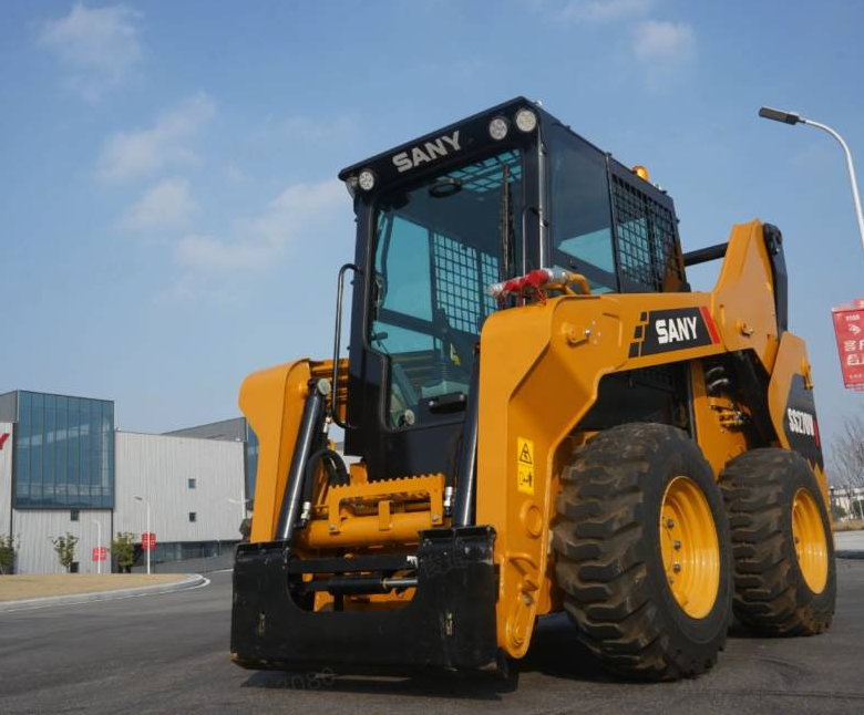 A Comprehensive Guide to Side Loader Trucks: Definition, Advantages ...