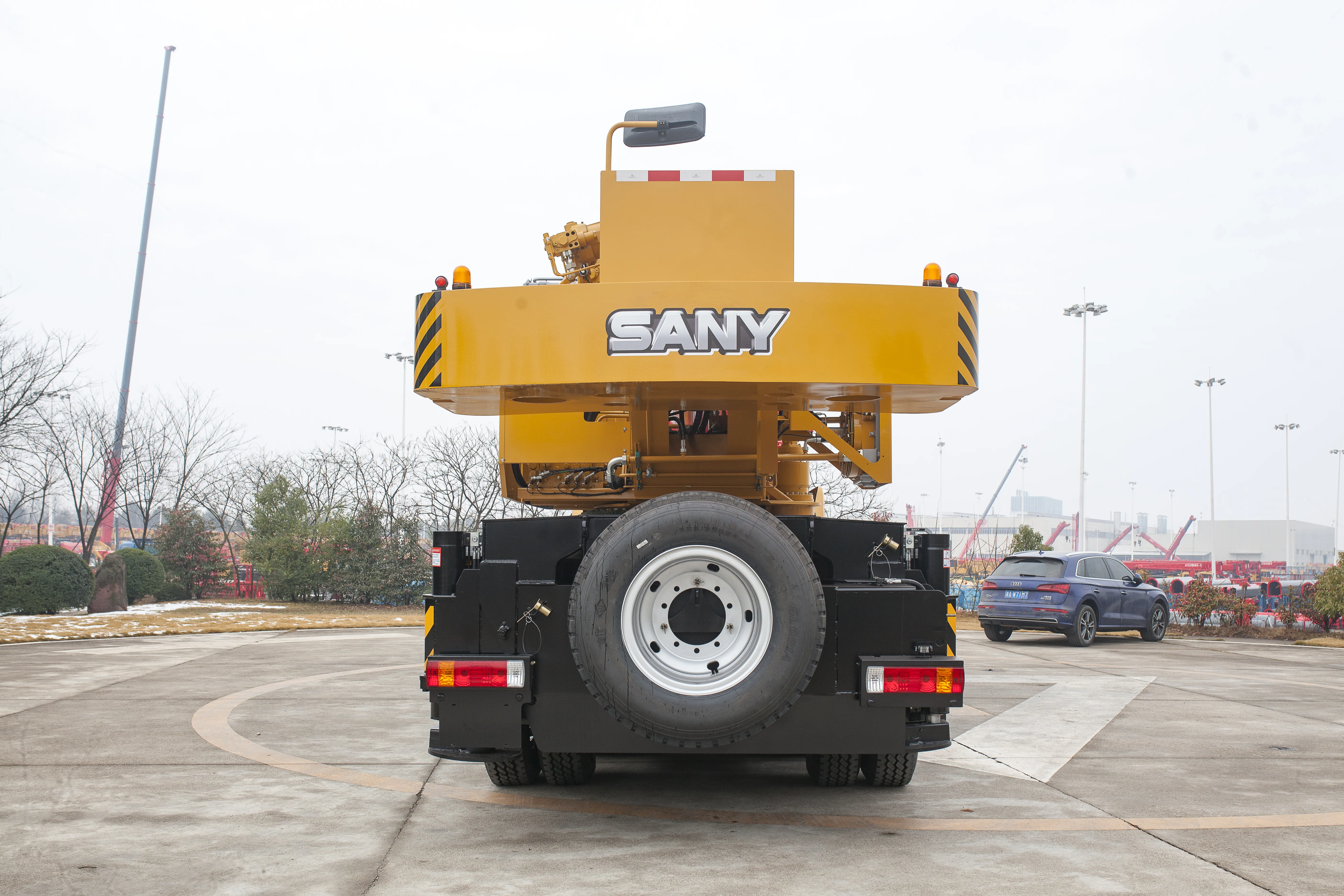 STC700C5 | derek truk 70t - Grup SANY